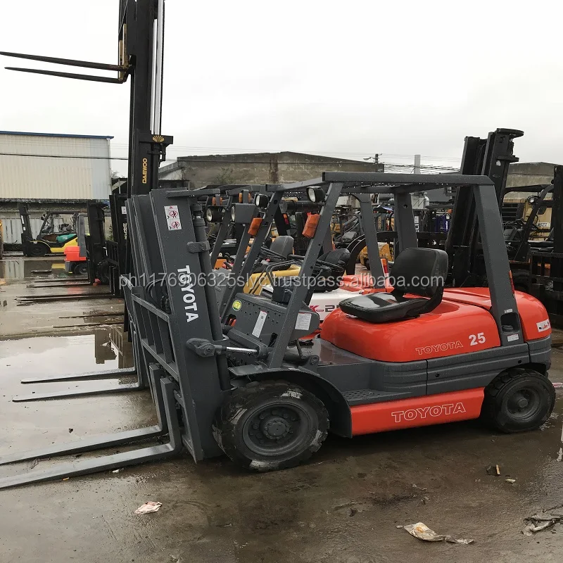 Used TOYOTA Diesel Forklift FD25 - High Performance Equipment