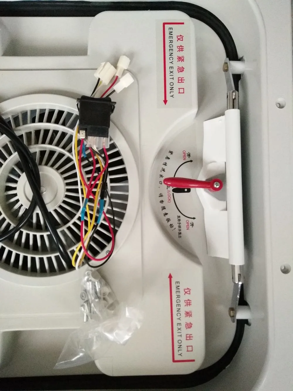 Bus Emergency Exit Bus Skylight Roof Hatch 700b 24v W/motor W/ Switch ...