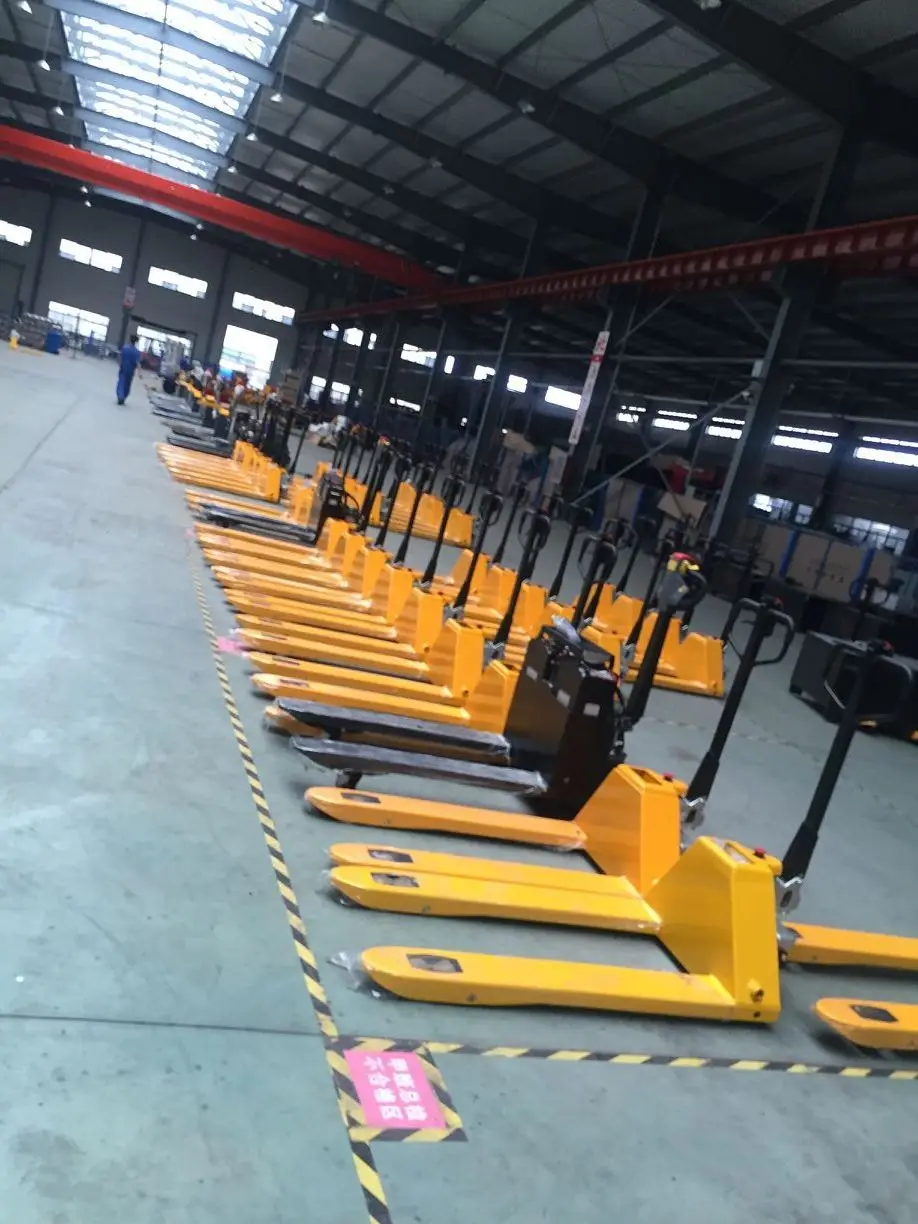China Lift Cargo Equipment Manual Hand Forklift For Cargo Loading Hand ...