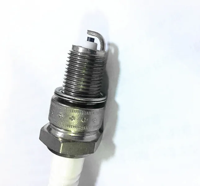 China Factory W20ex-u 90919-01083 Car Spark Plugs Platinum Type High ...