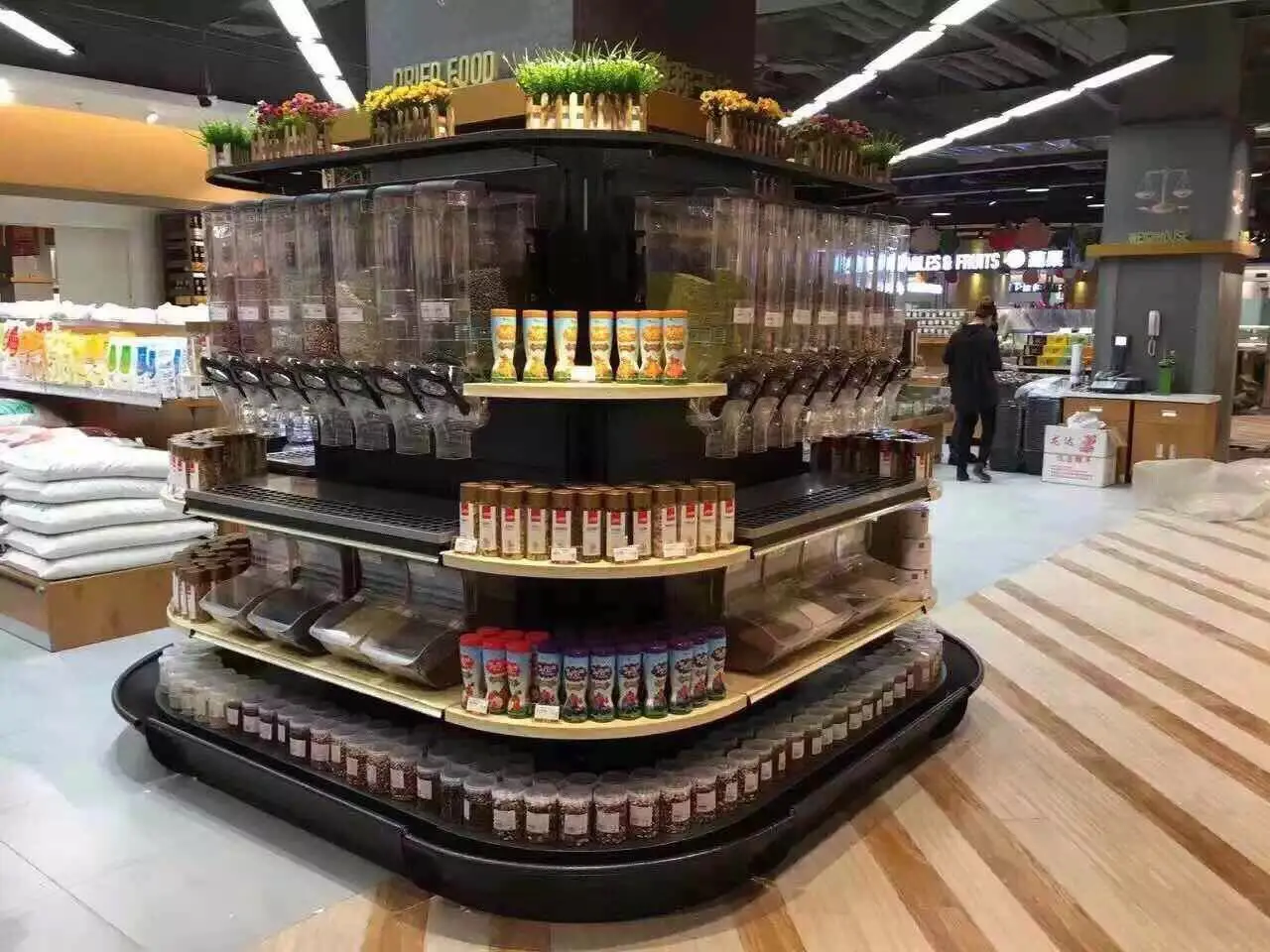 Bulk Merchandising Display Solutions - Gondola Systems