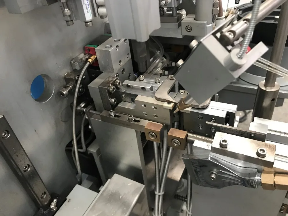 Robot Tipping Brazing Machine with Automatic Feeding Saw Blade Device