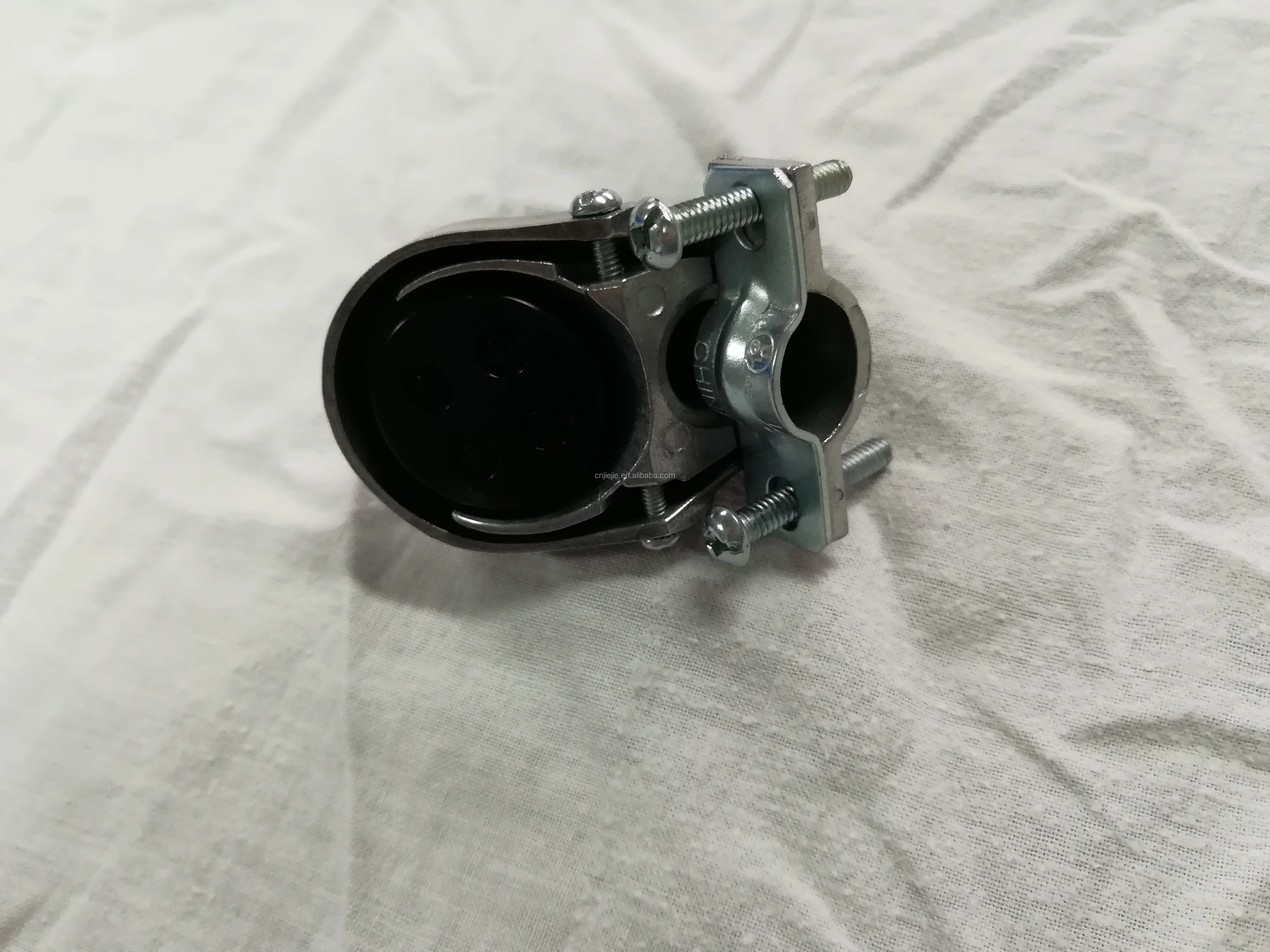 Clamp Type Weather Resistant Aluminum Entrance Caps For Threads Or ...