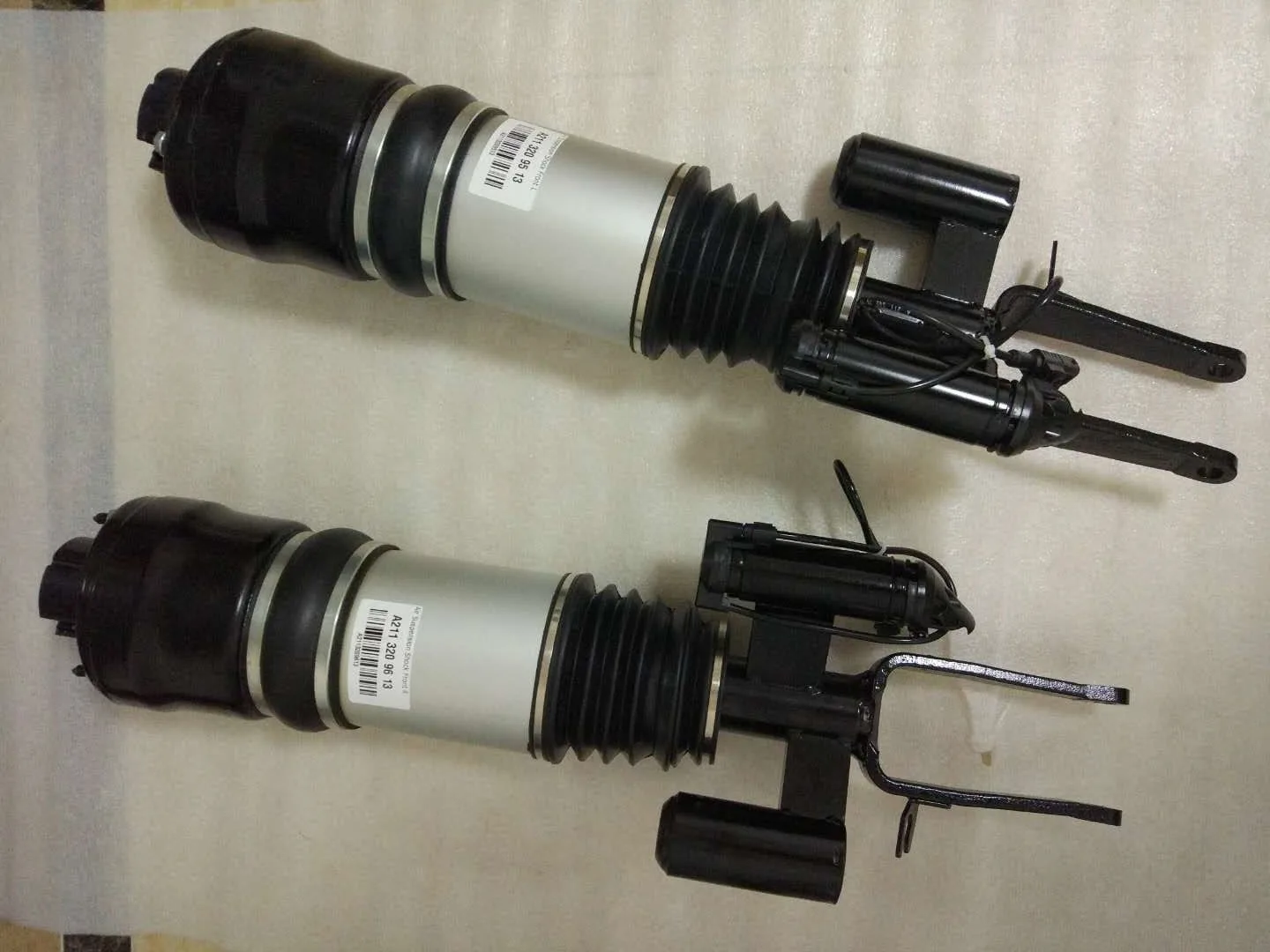 W211 E320 4matic & E500 4matic - Airmatic Strut Shock Absorbers