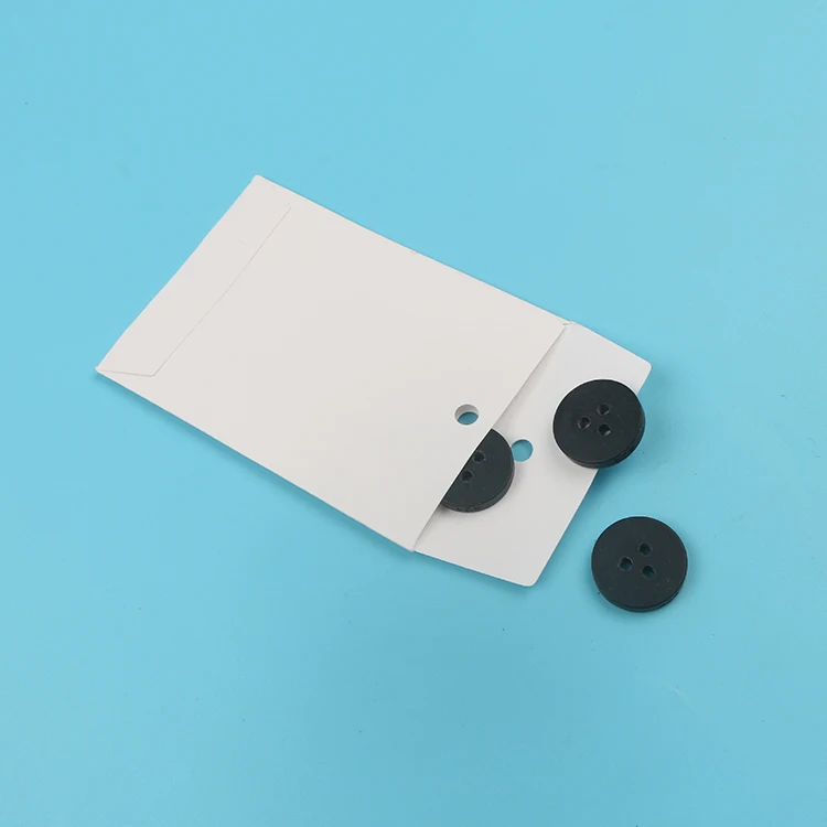 Commonly Use Non Logo Folded White Paper Clothing Tags