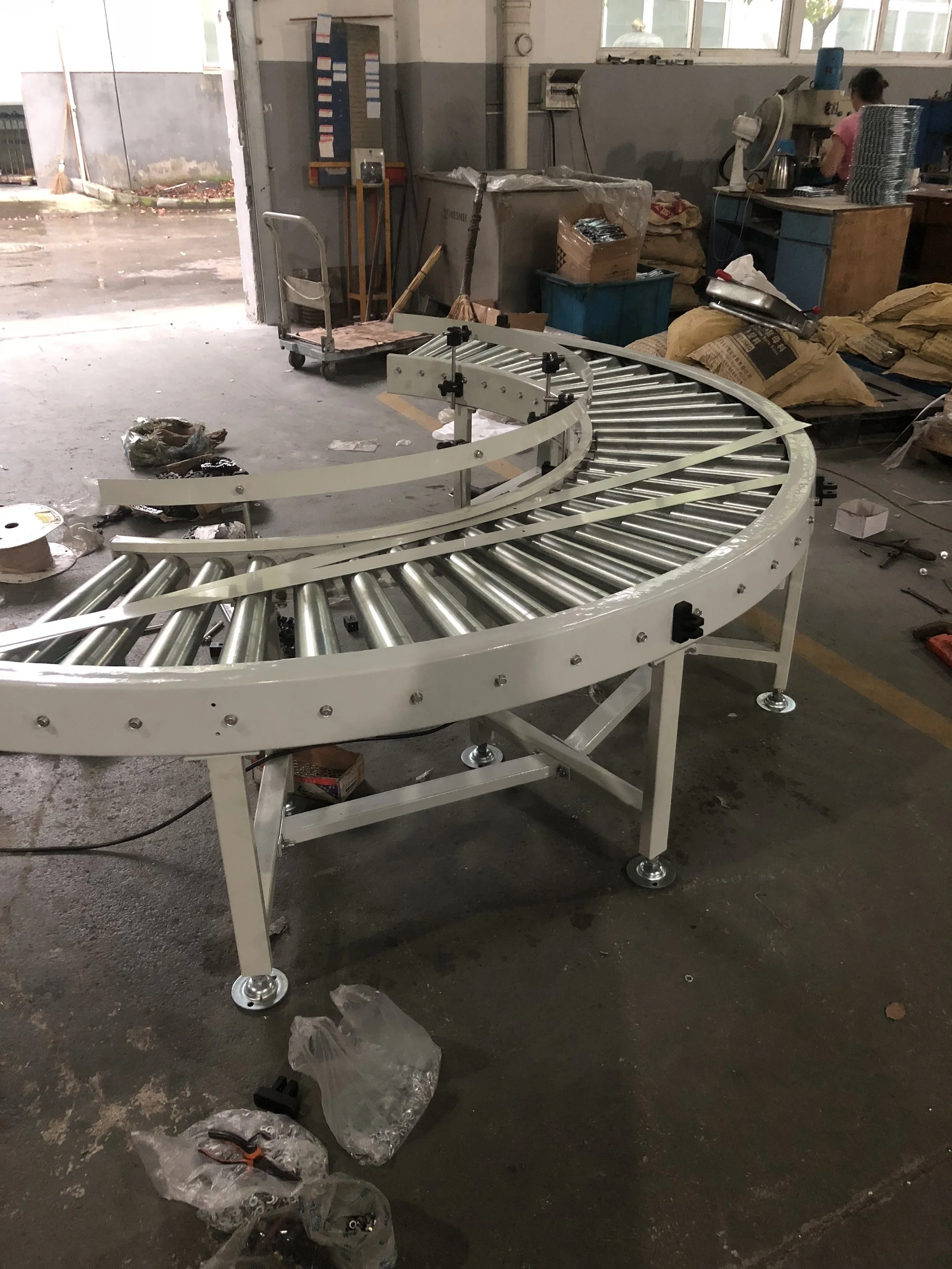 90 Degree Curve Motorized Roller Conveyor Price Details