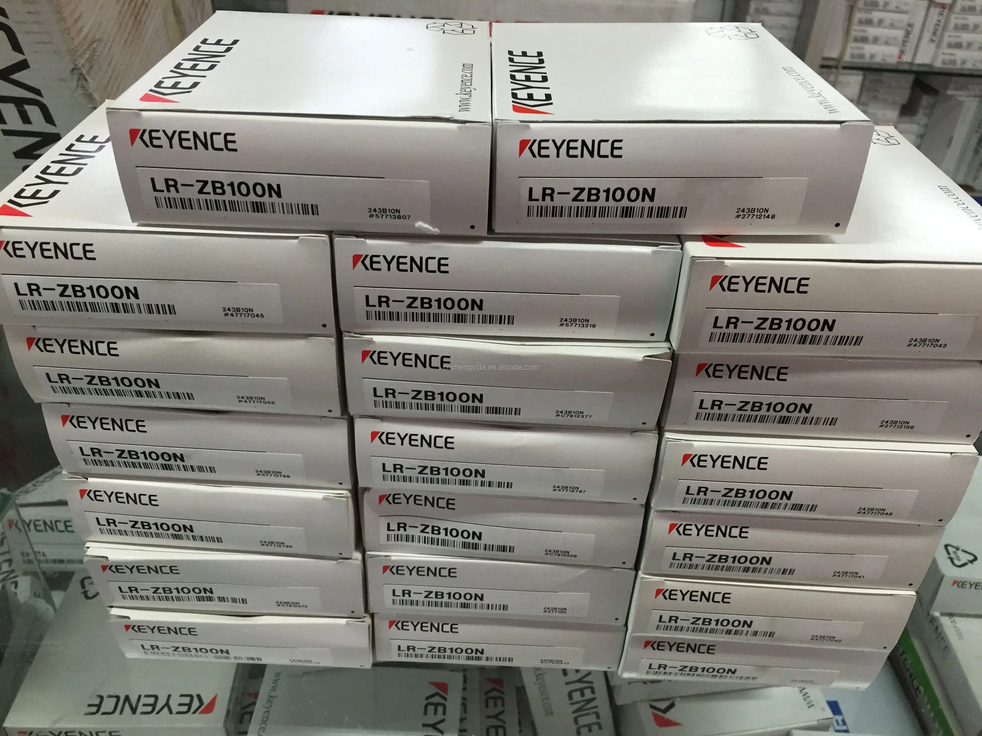 Keyence Lr-zb250cp Self-contained Cmos Laser Sensor Rectangular W/ M8 ...