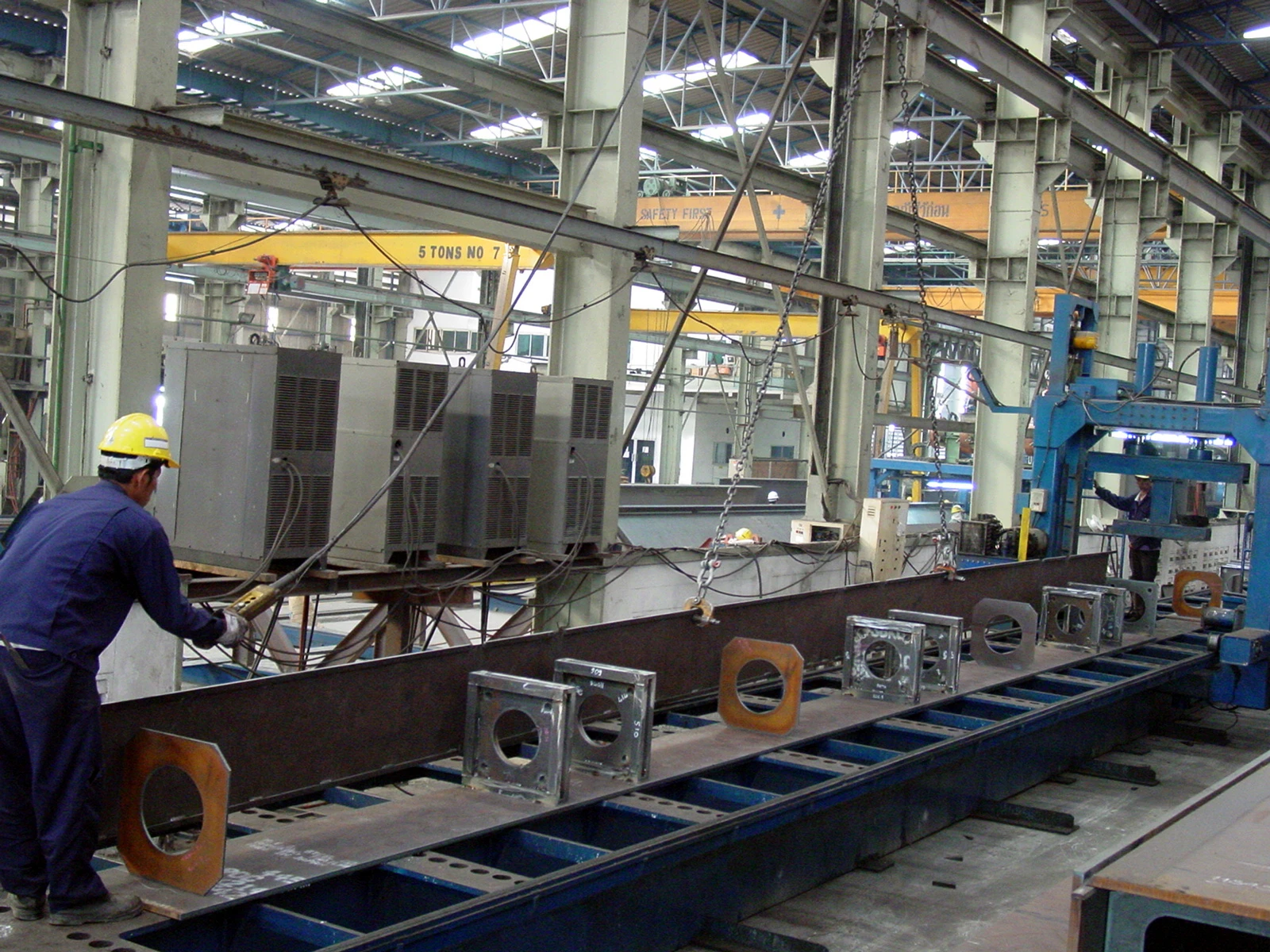 Robot Welding Machine Box Beam Assembly Welding Machine - Buy Assembly ...