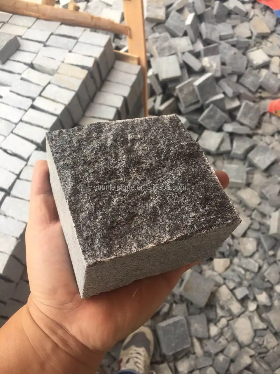 G654 Natural Surface Driveway Granite Cube Paving Stone| Alibaba.com