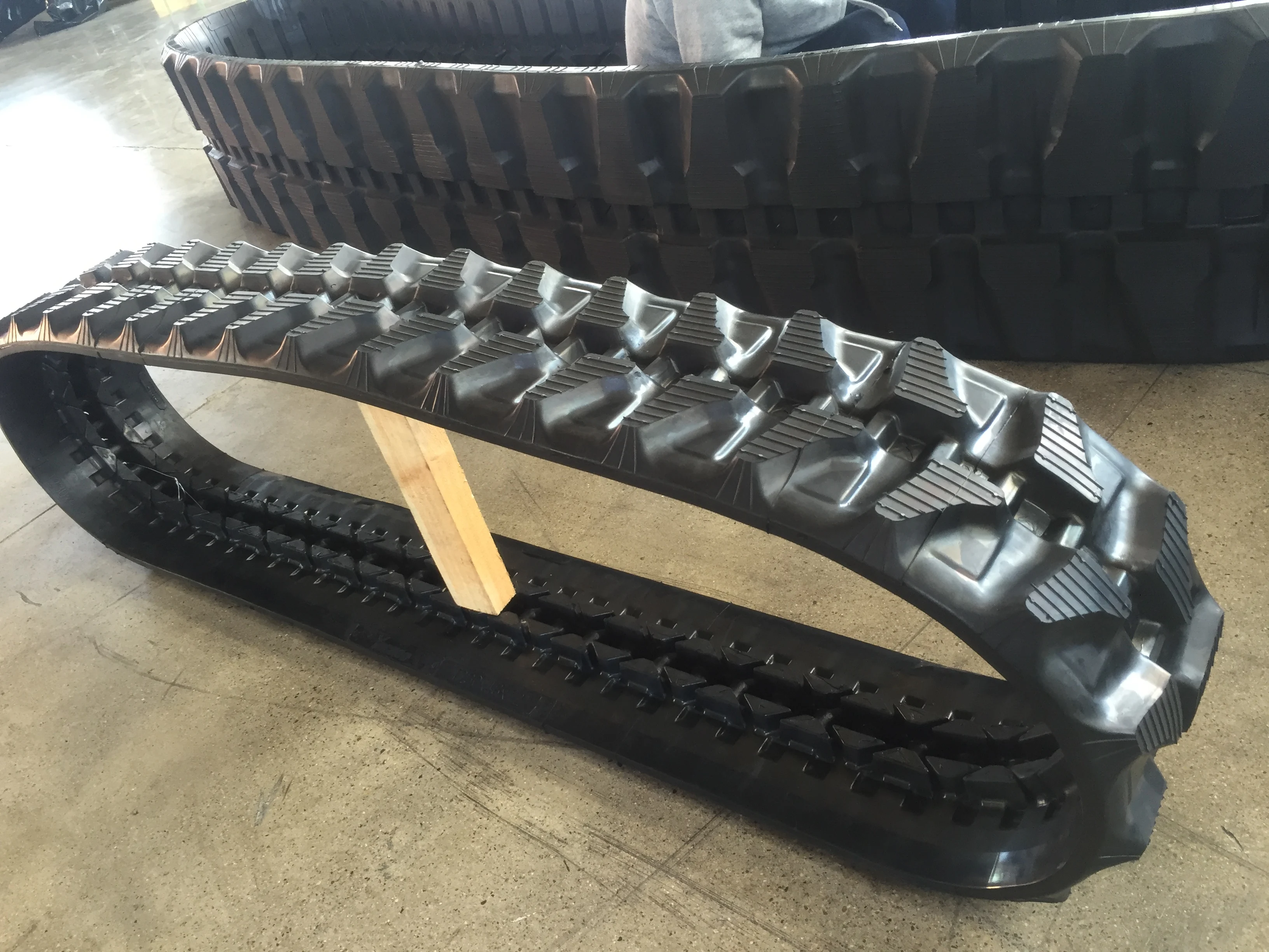 Small Tracked Wheelchair Rubber Track Platform DP-PYLHJ-100