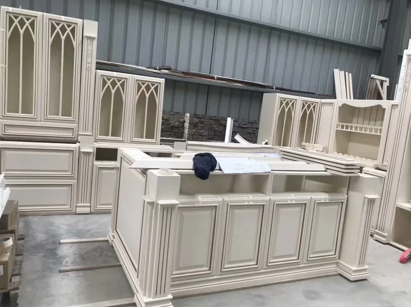 Custom Modern Kitchen Designs - Integrated Furniture