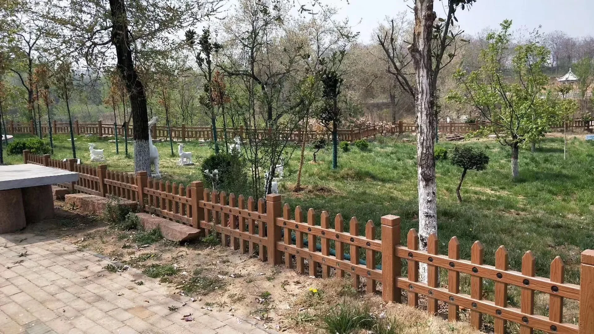 Concrete Picket Fence Molds - Durable Plastic Injection Moulds