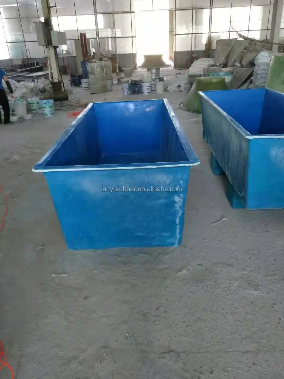 Fiberglass Fish Tanks for Aquaculture - Durable & Versatile