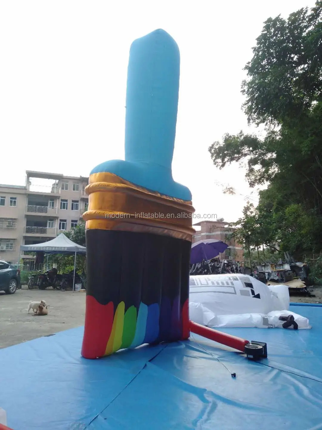 Giant Inflatable Brush Sculptures for Building Decoration