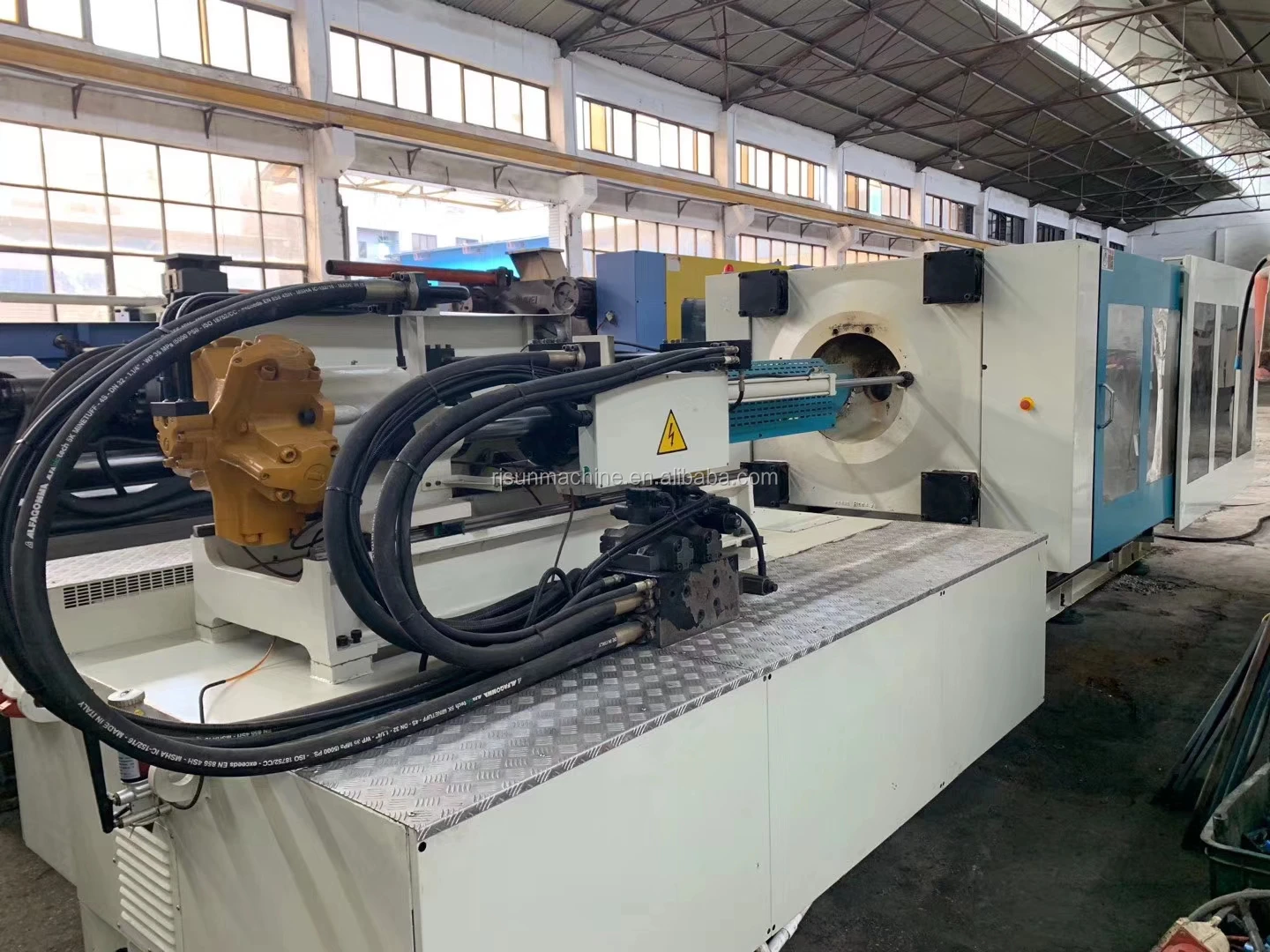 480 Ton Injection Molding Machine for Vegetable Crates & Buckets