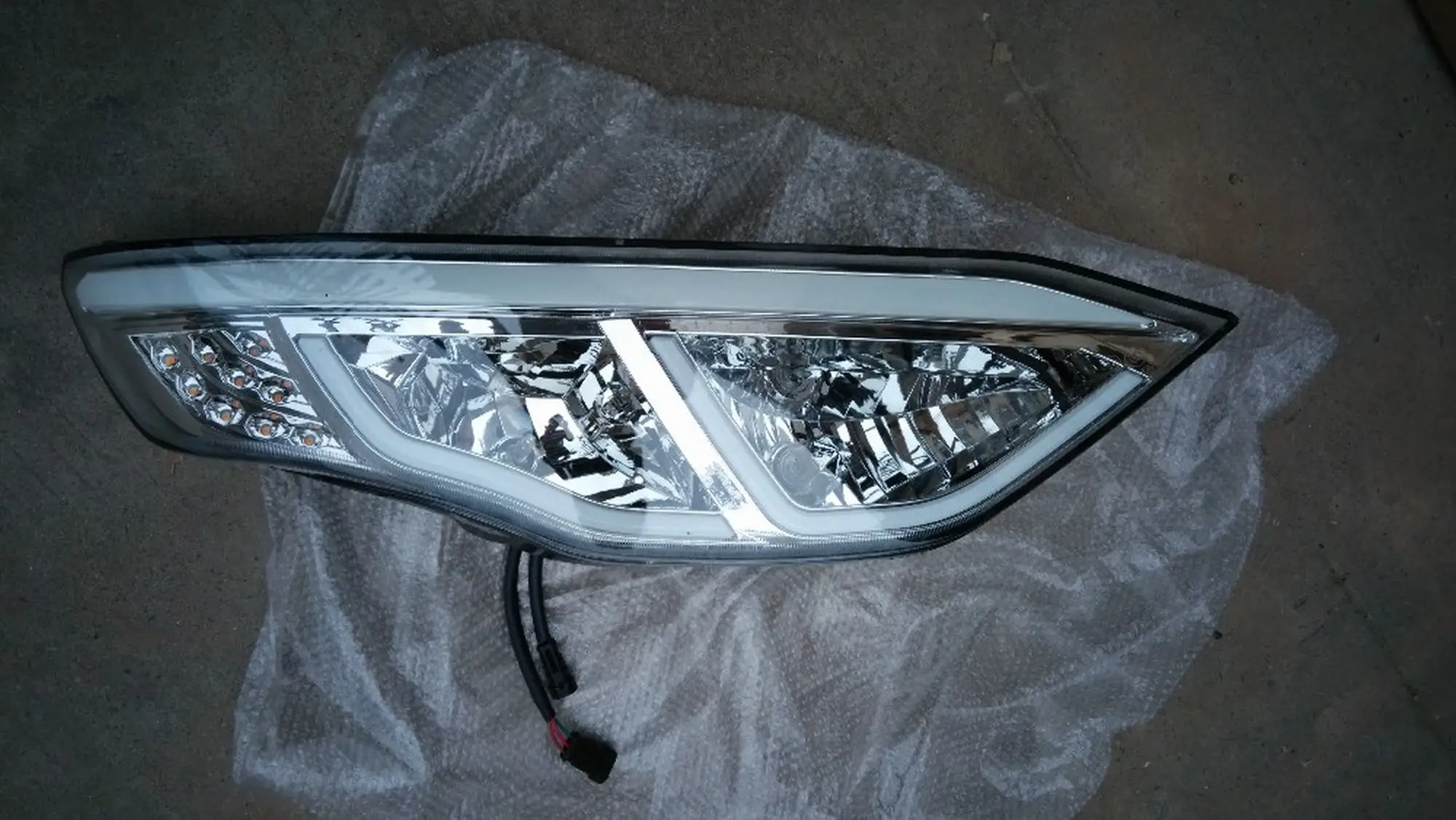 Adiputro Bus LED Headlights - Efficient & Reliable Lighting