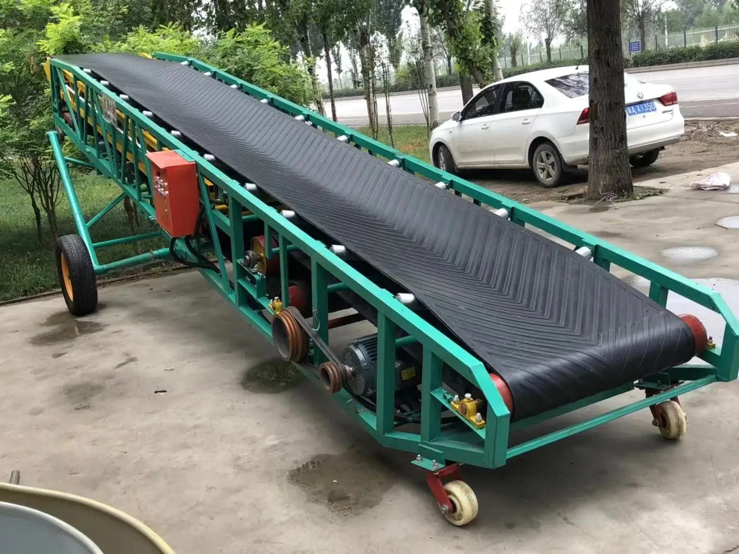 Cement Bags Truck Loading Conveyor Belt Machine In Philippines - Buy ...