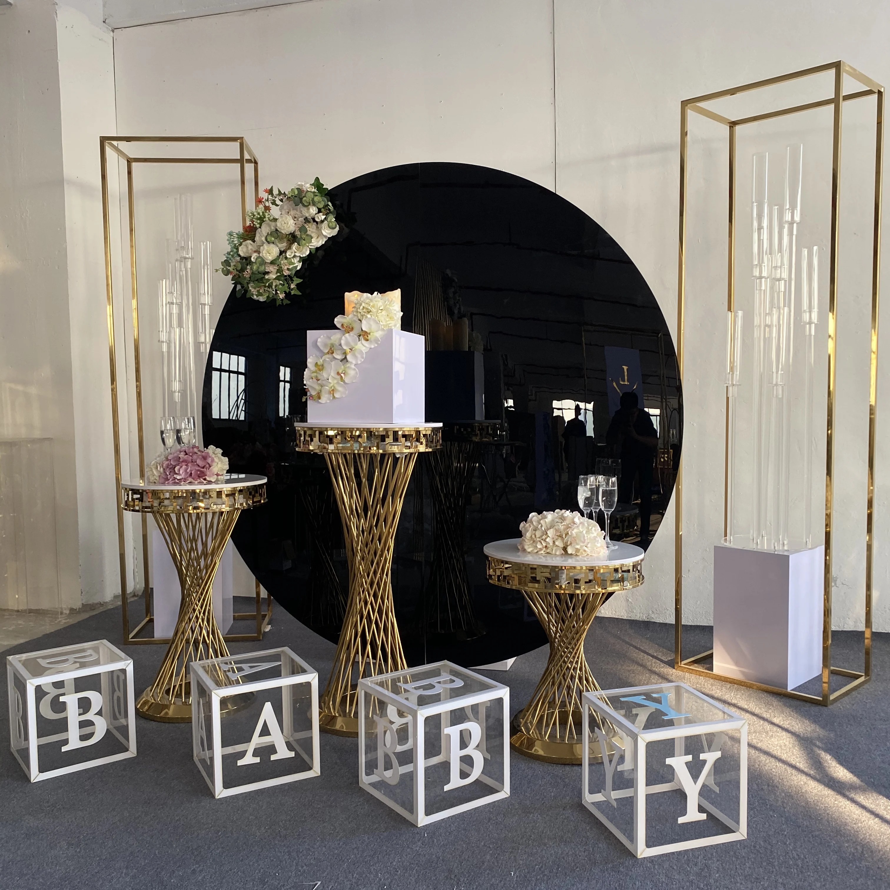 Round Cylinder Plinths - Elegant Dessert Display Solutions