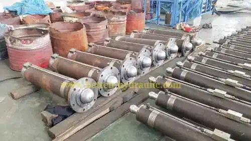 Crane Hydraulic Outrigger Cylinders - Durable & Efficient