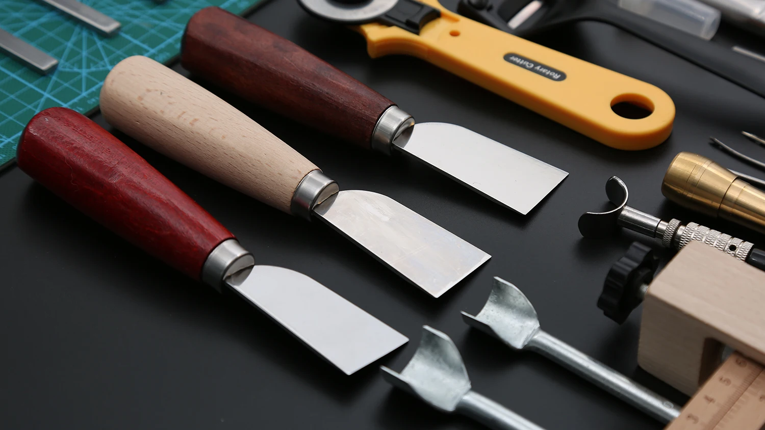 L7-2 DIY Handmade Leather Working Tools Set - Professional Craft Kit
