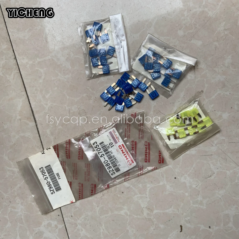 HINO 700 15A Fuse - Reliable Japanese Truck Component