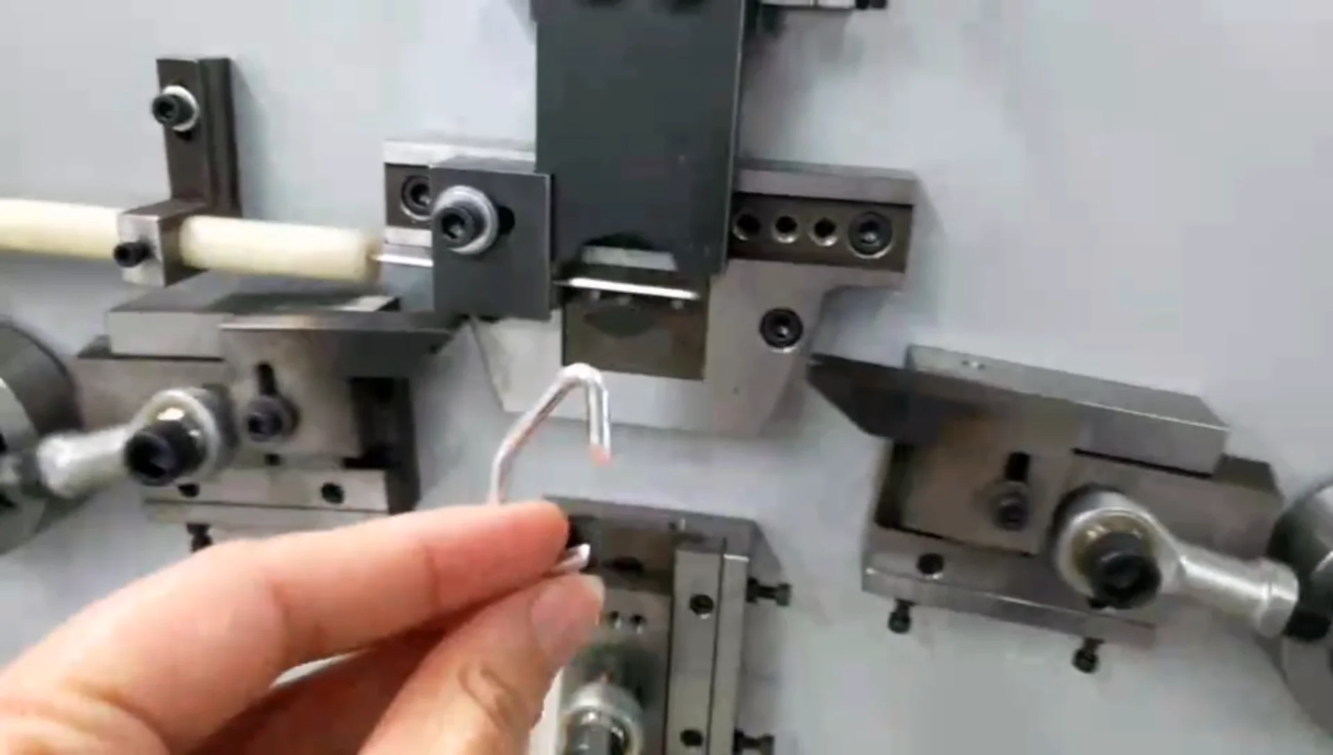 Automatic Mechanical C Hog Ring Making Machine - Buy Pvc Coating Hog ...