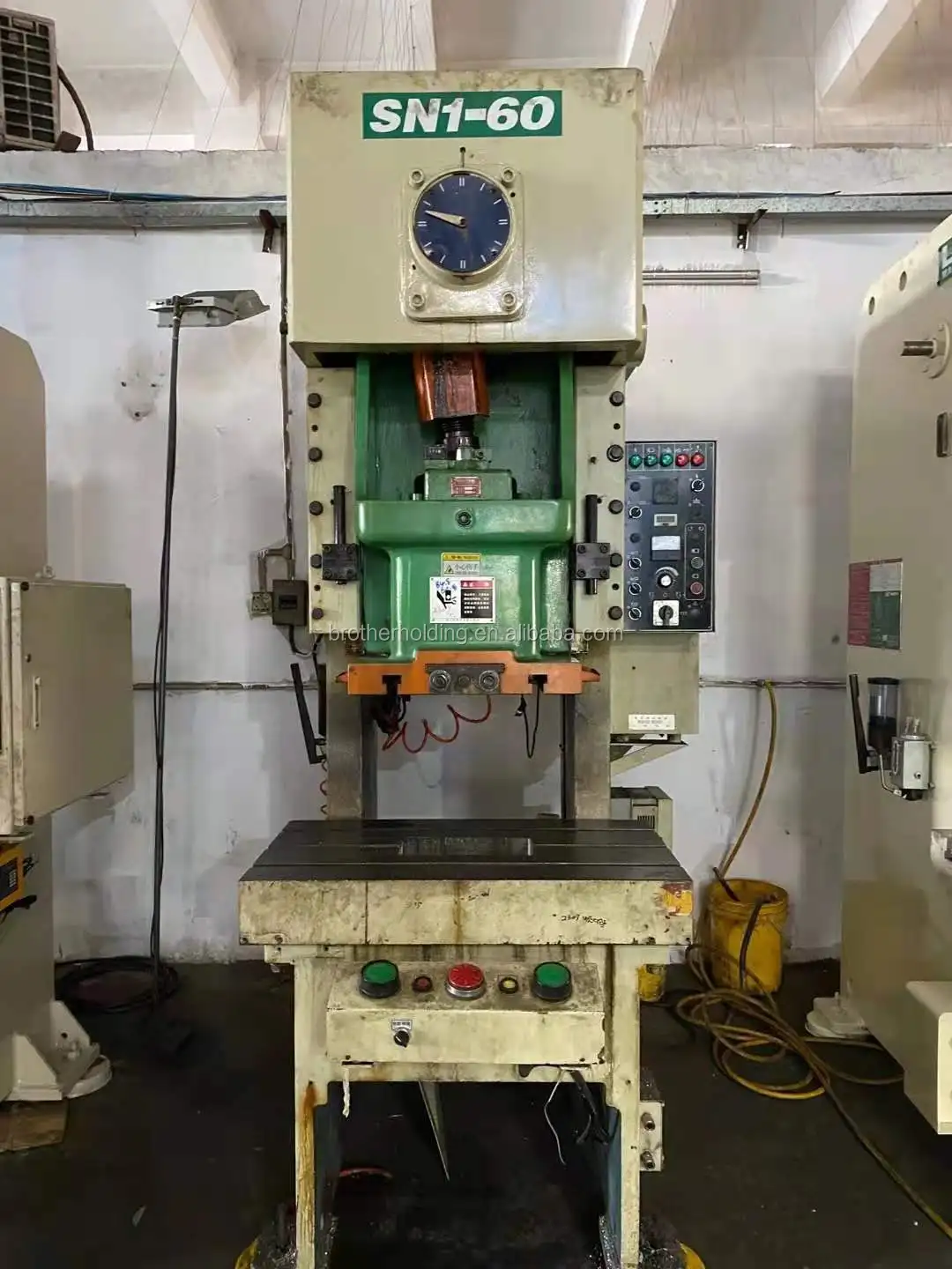 Used Chinese Taiwan Seyi SN1-60 Power Press Machine
