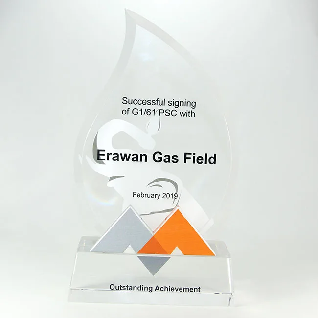 Wholesale Crystal Glass Star Trophy for Commemorative Awards