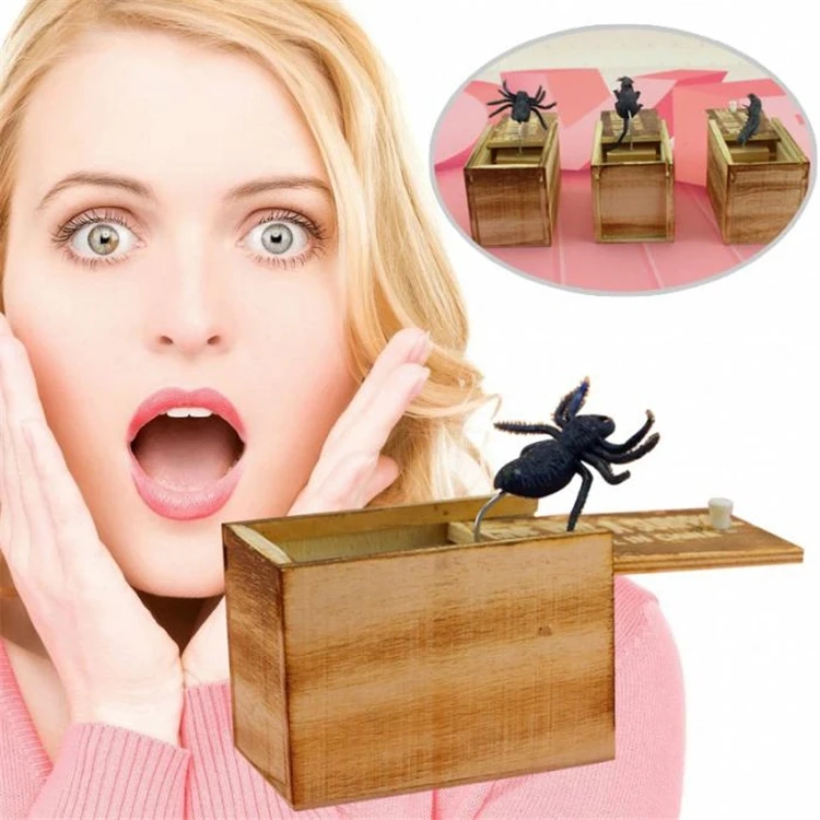 Wooden Pulling Joke Spider Prank Bug Surprise Toy Jump Scare Lizards ...