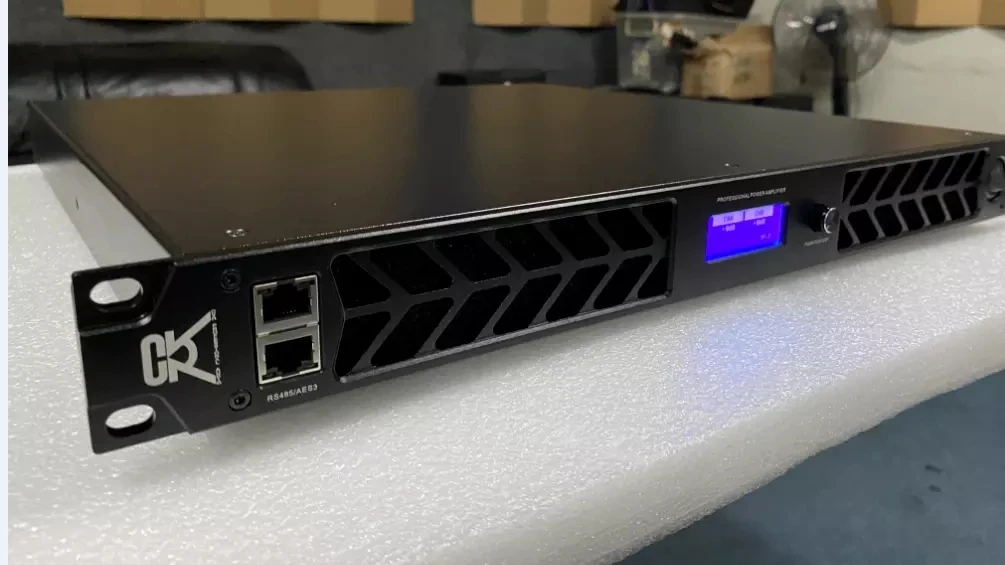 La CVR DSP-2004... DSP amplificador de potencia de clase D un espacio ...