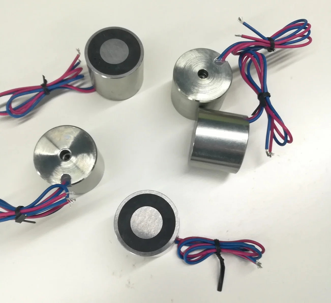 Small Reverse Electromagnet