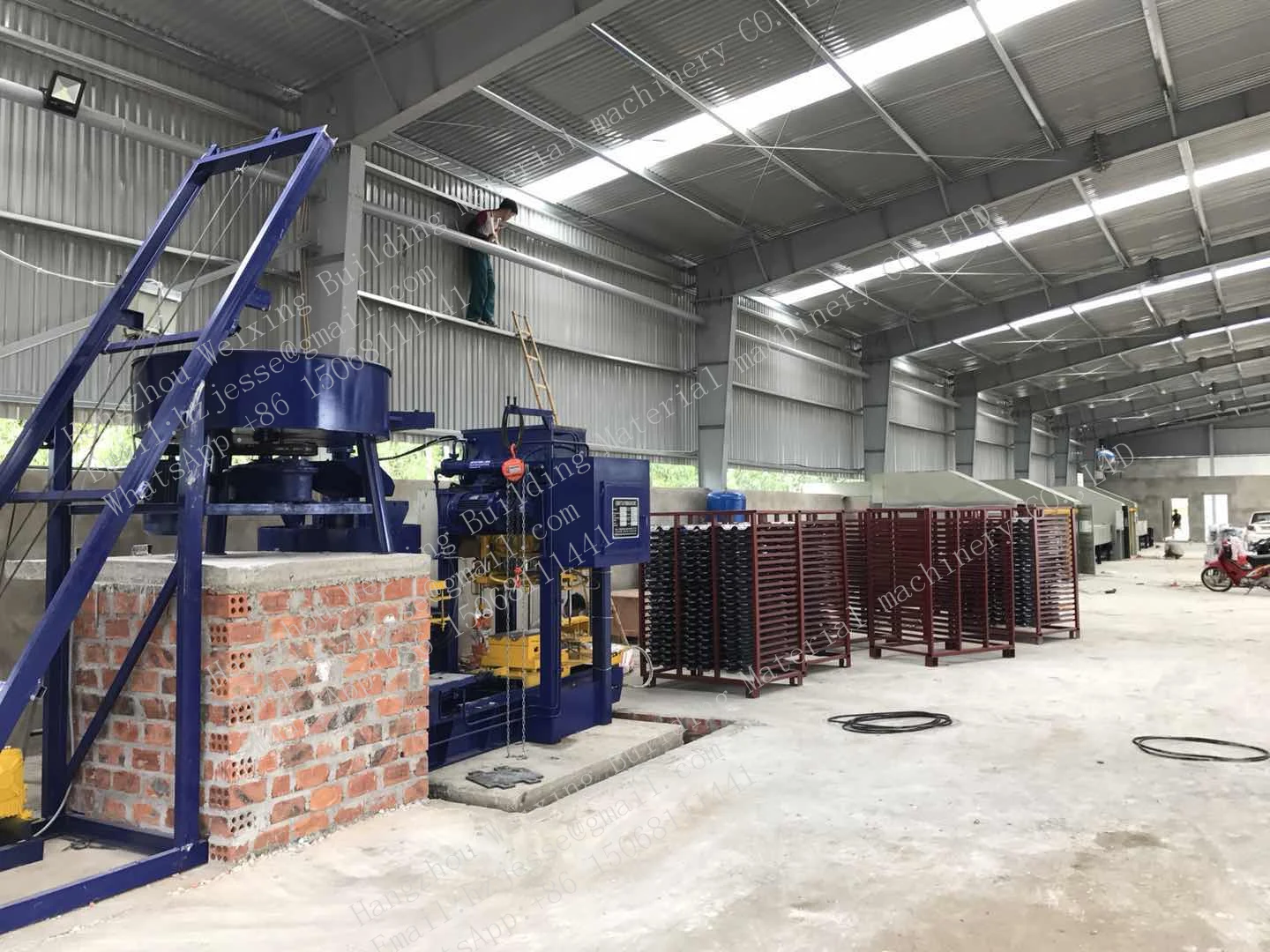 Concrete Roof Tile Manufacturing Machinery - Buy Concrete Roof Tile ...