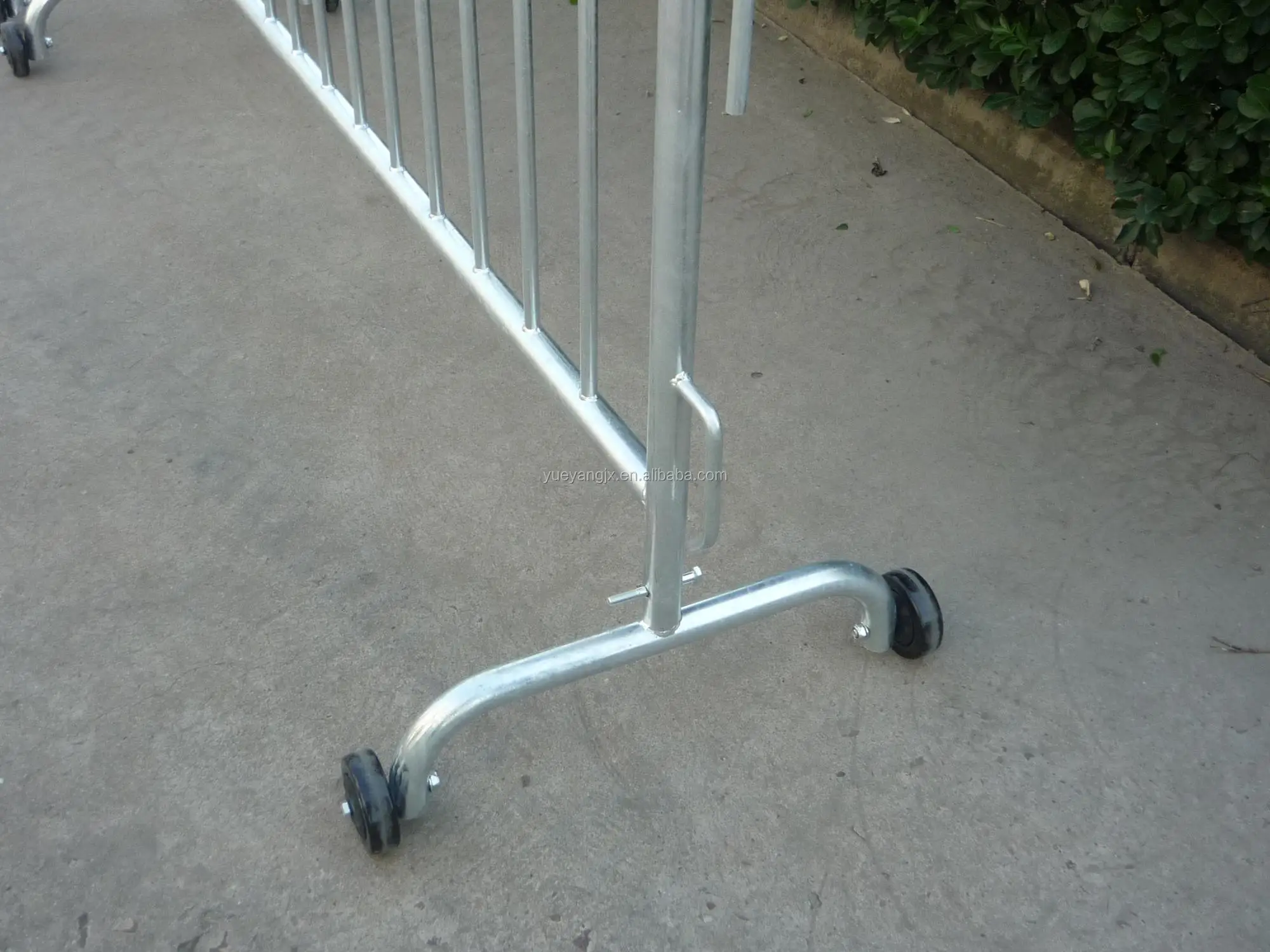Galvanized Steel Road Crowd Control Barrier For Event - Buy Crowd ...