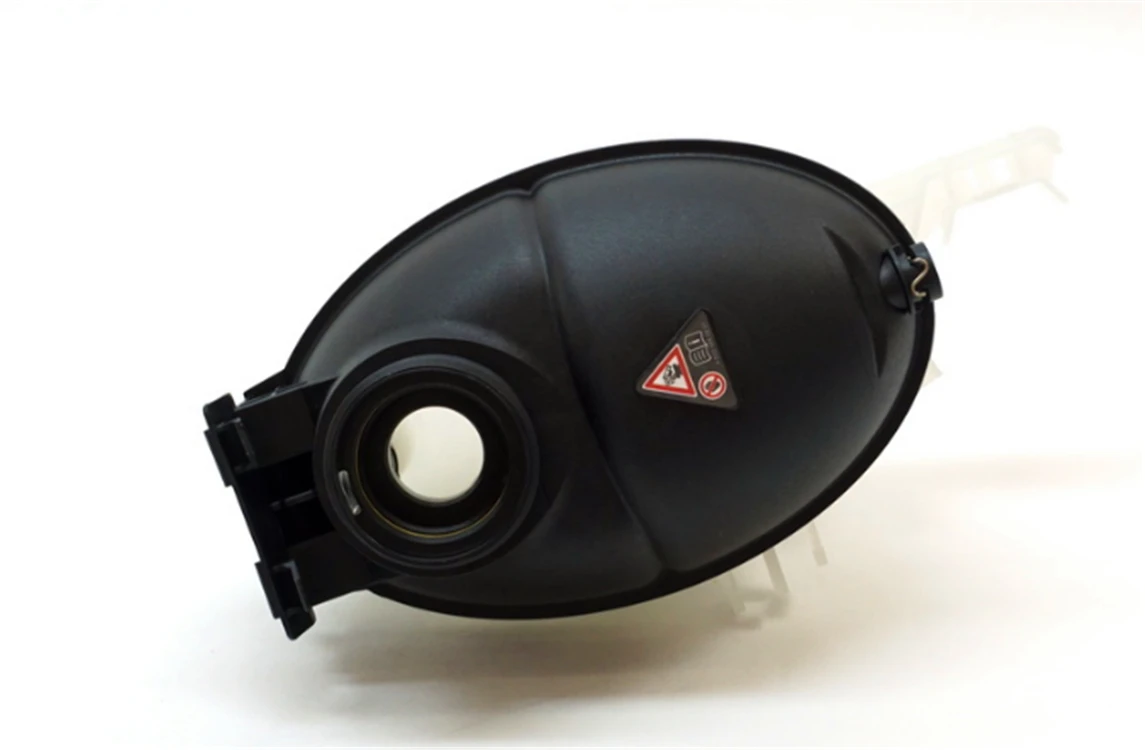 W204 W205 W203 C200 Expansion Tank For Mercedes Benz Car Auto Parts ...