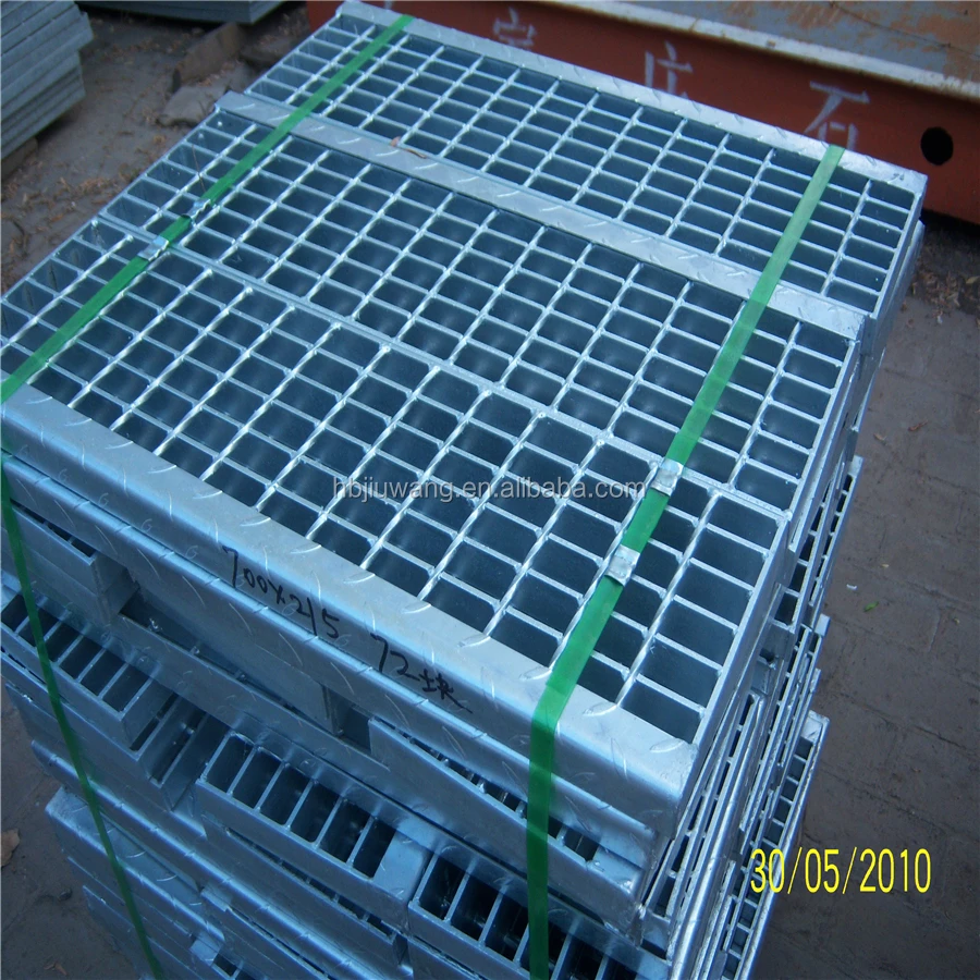 Metal Outdoor Steps Galvanized Checkered Plate Nosing Steel Stair Tread ...