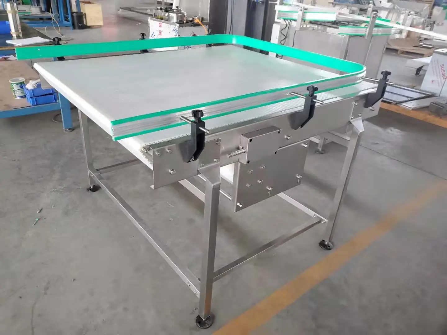 Bottle Collection Table - Efficient Accumulation Solutions
