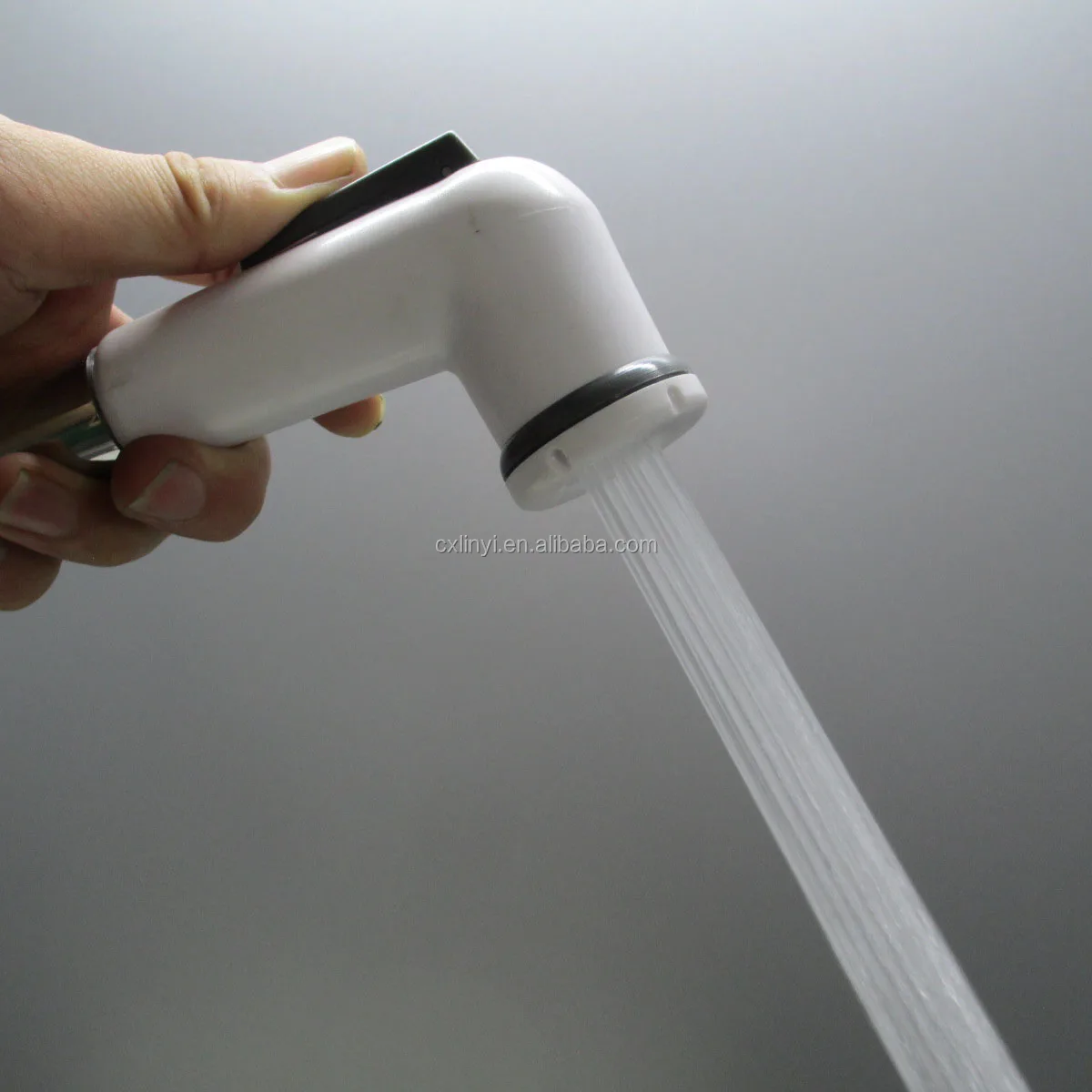 Hot Sell Toliet Accessories Delicate Multicolor Toilet Plastic Bidet ...