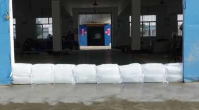 Quick Dam Reusable Anti Flood Sand Less Self-inflated Inflatable Water ...