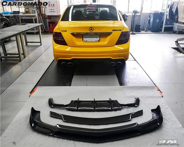 Upgrade Your Mercedes C63 AMG with Carbonado ZS Style Diffuser