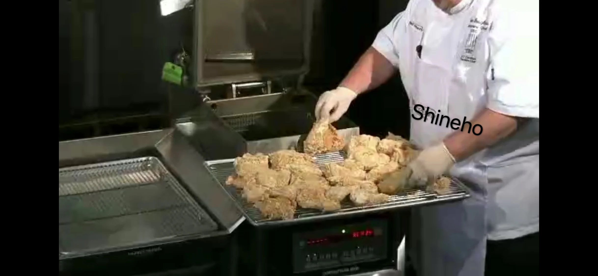 Henny Penny Electric Pressure Fryer - Broasted Chicken Machine