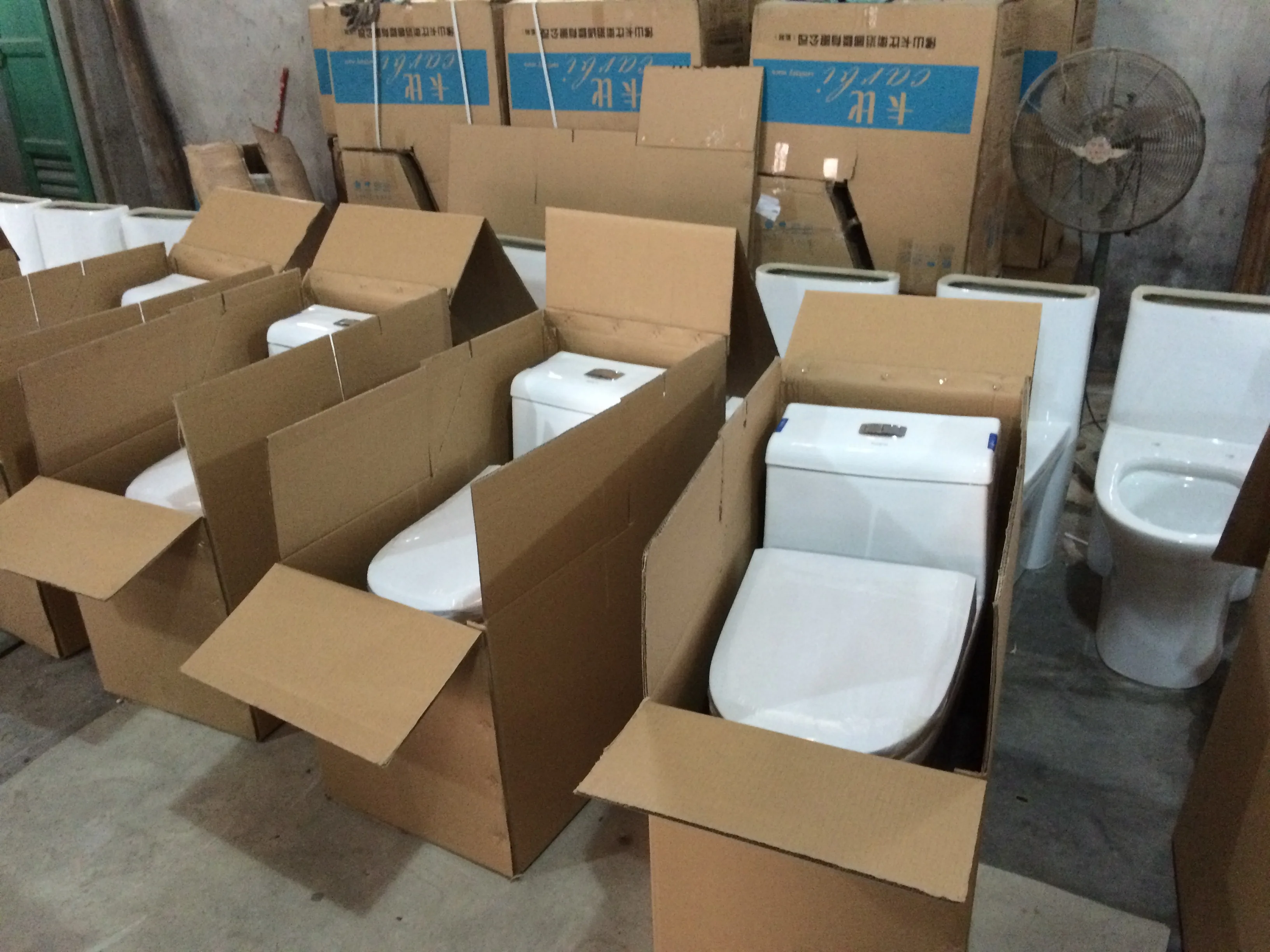 2020 Colorful Wc Washdown Flushing One Piece Ceramic Multicolor Ceramic ...