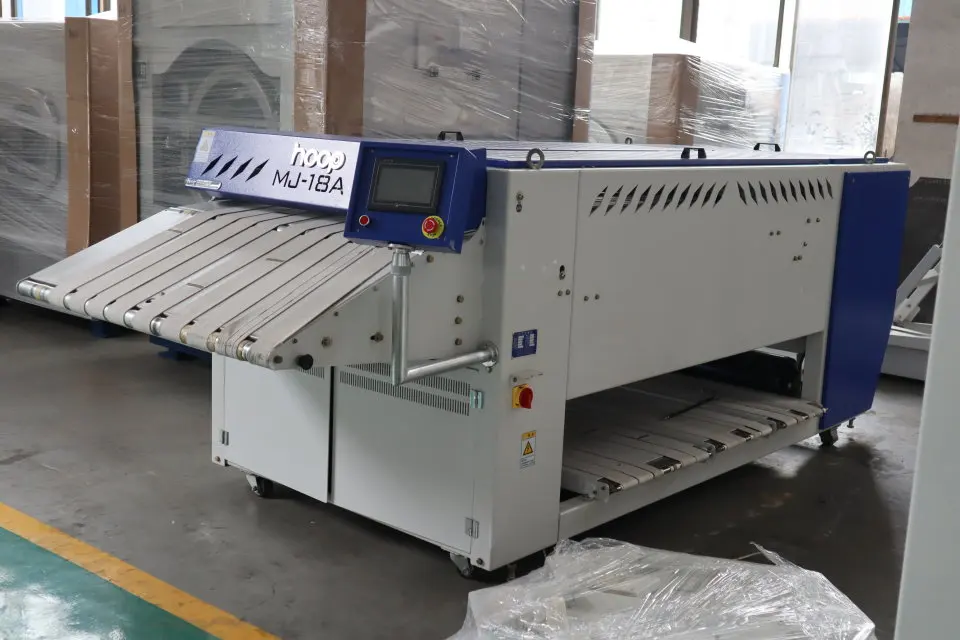 Hoop 2019 Towel Folder - Efficient Industrial Laundry Machine