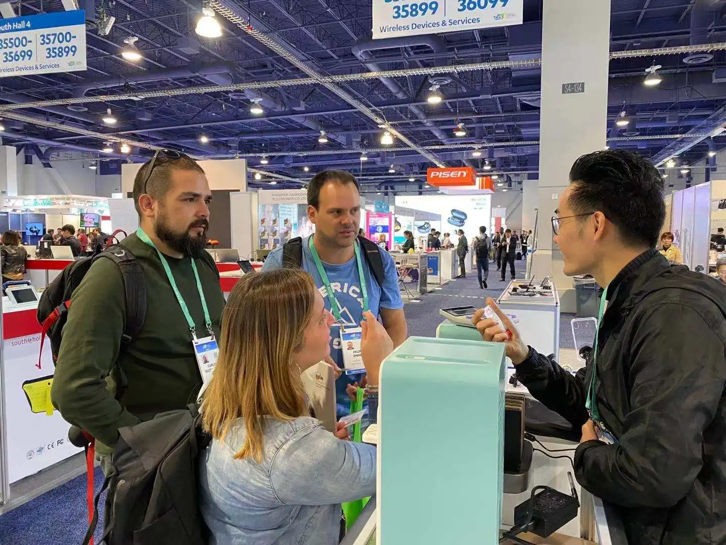 Portable Phone Charger - Powerbank Vending Machine