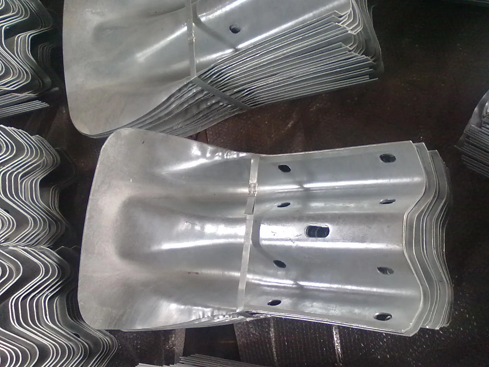 Hdg Hdg Galvanized Steel Guardrail Fishtail End Terminal - Buy Armco ...