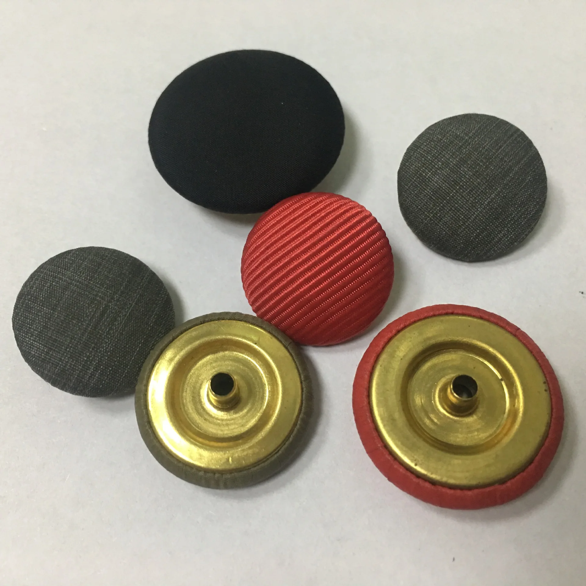 Custom High Quality Fabric Covered Pants Clothing Domed Snap Buttons