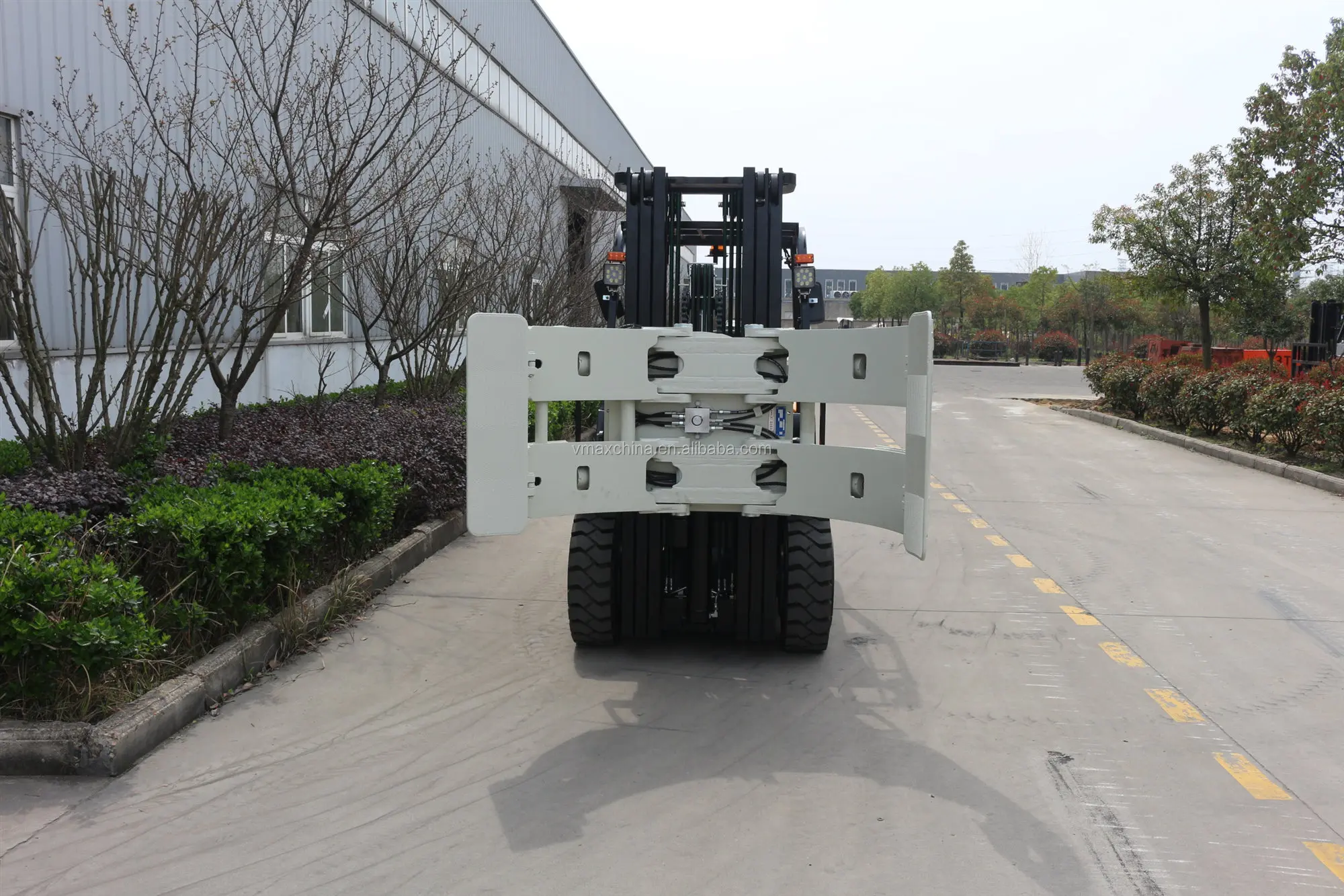 Forklift Attachments Paper Roll Clamps Different Open Range for Various ...