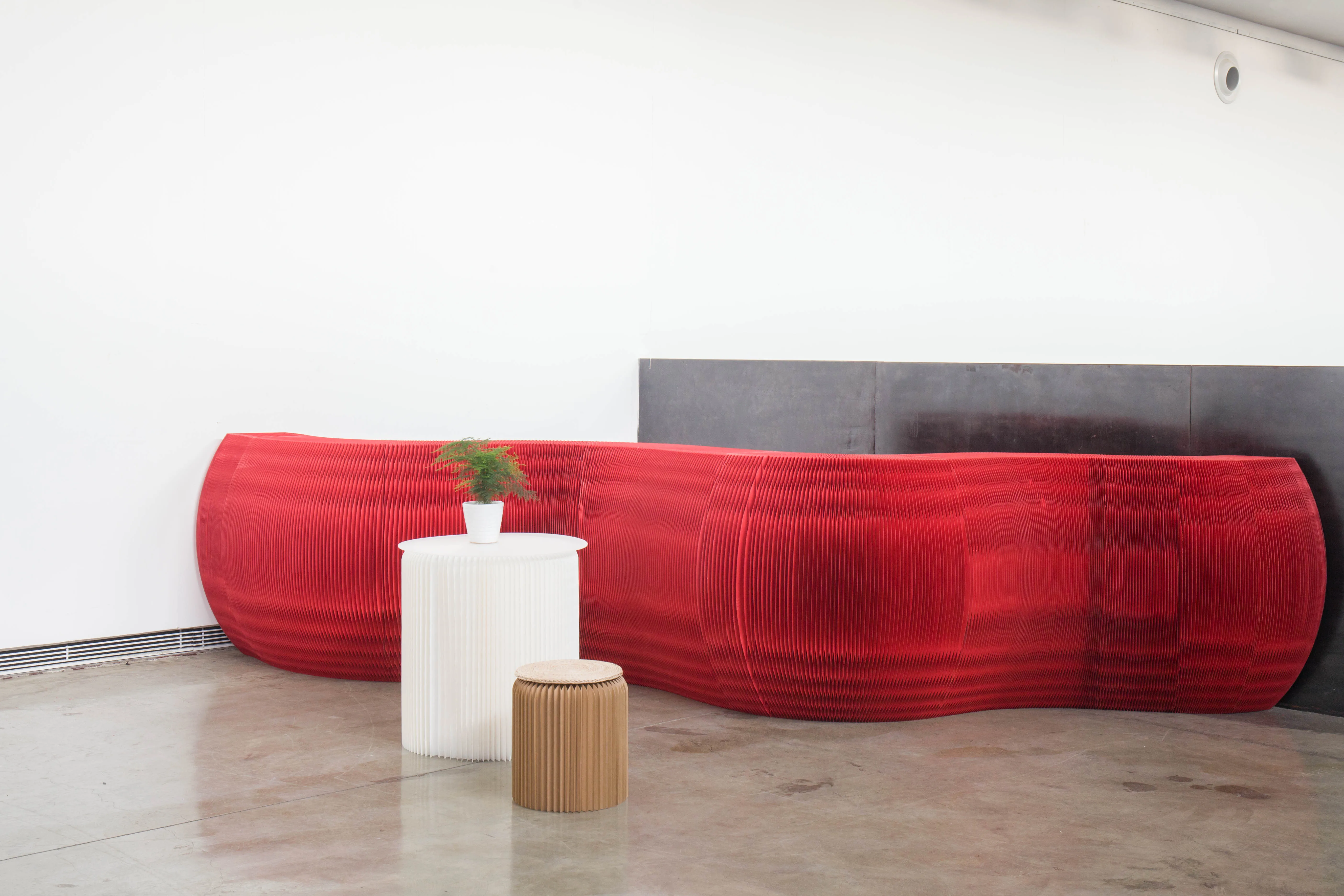 2m Height Honeycomb Cardboard Room Divider - Flexible & Stylish