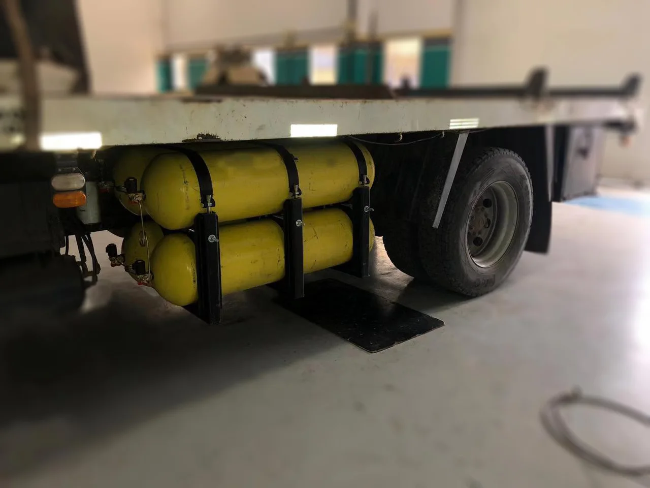 Cng Gas Cylinder Hydrogen Bottle For Vehicle Cng Cylinder Bottle - Buy ...