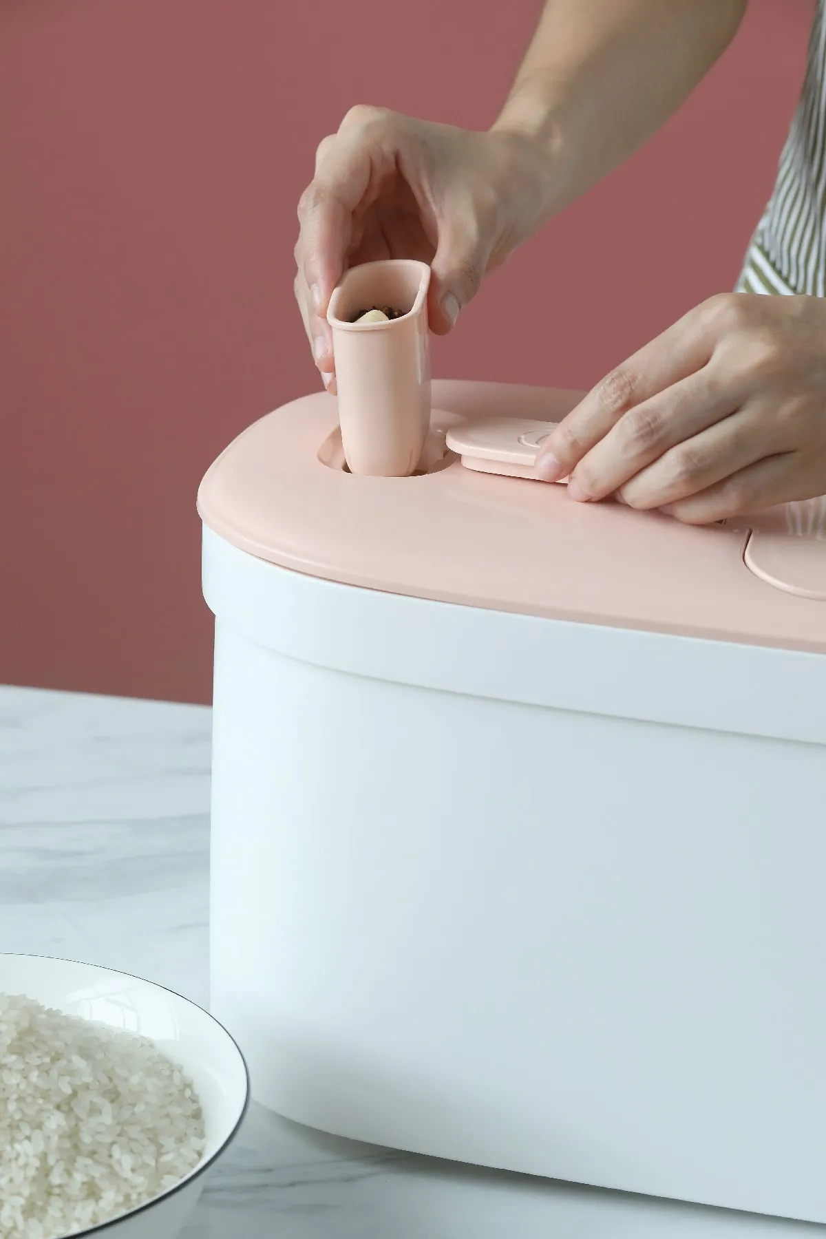 High Tightness Plastic Rice Storage Bucket Kitchen Rice Storage Box ...