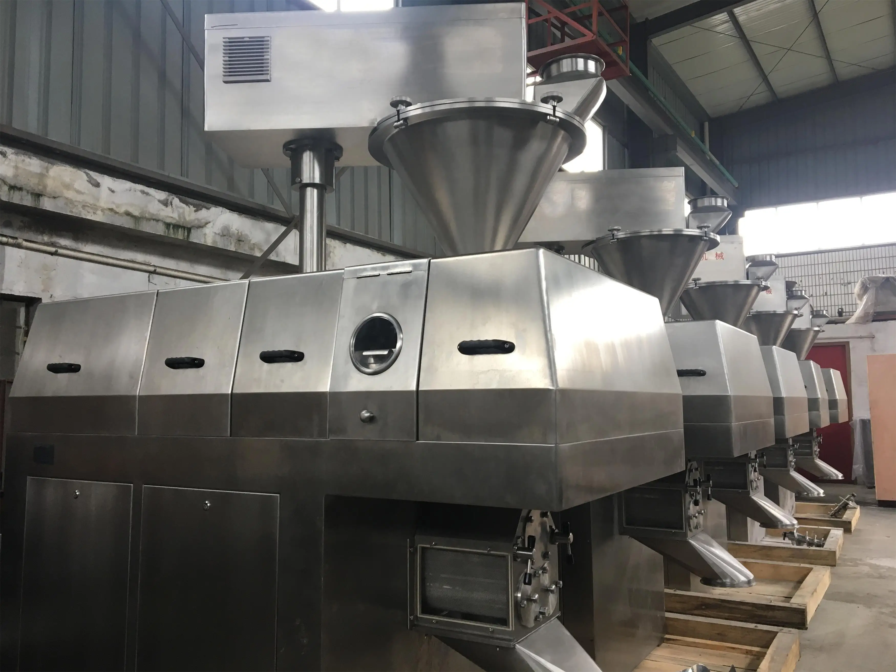 Gk-70/120 Dry Granulator With Assembly Line Work - Buy Pharmaceutical ...